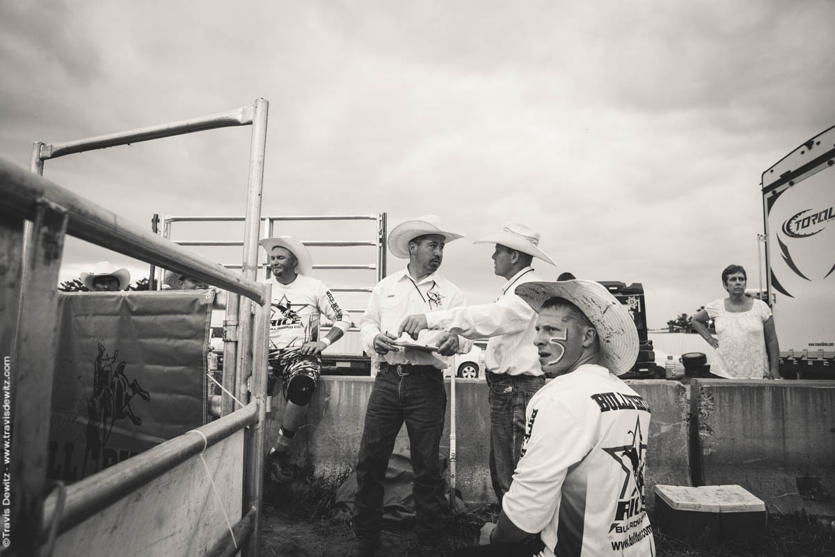 Wisconsin Rodeo – Bull Riding and Barrel Racing into the Night